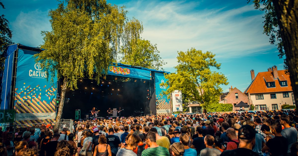 Jong Volk | Een praatje met Daan Helewaut: stagehand bij…